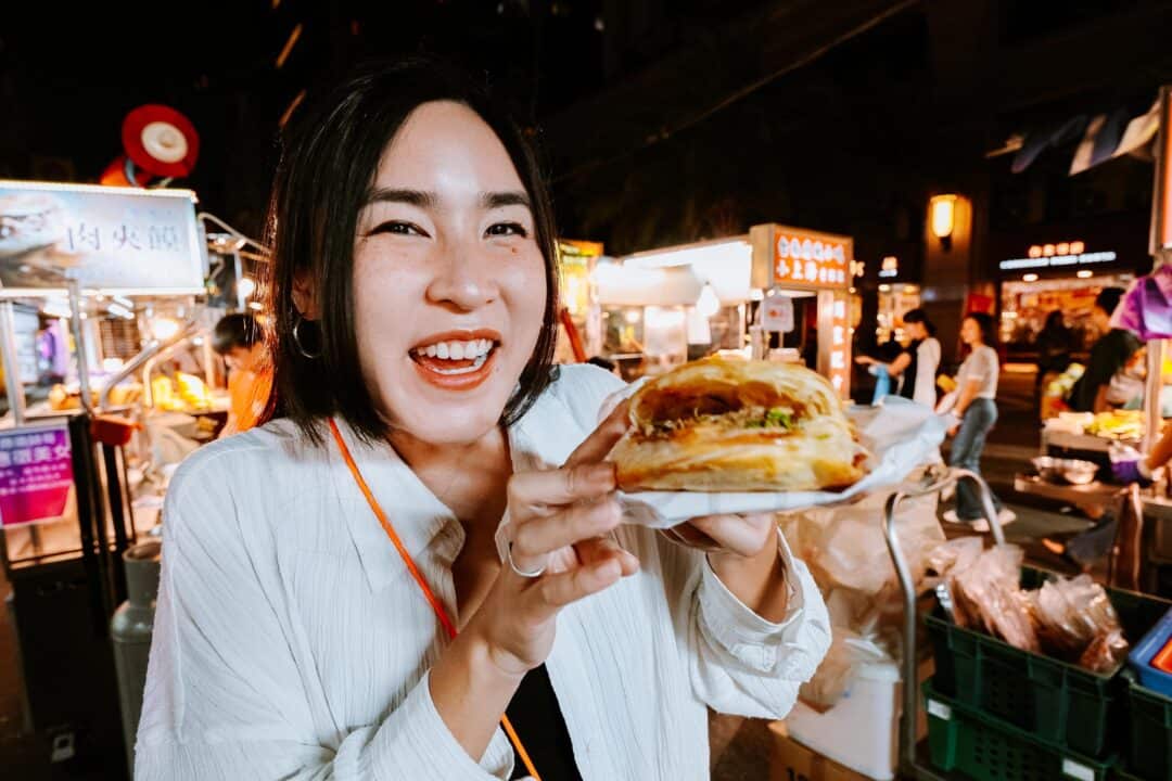 Raohe Night Market: Your Complete Guide to Taipei's Best Street Food ...