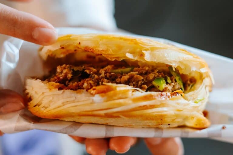 Raohe Night Market: Your Complete Guide to Taipei's Best Street Food ...