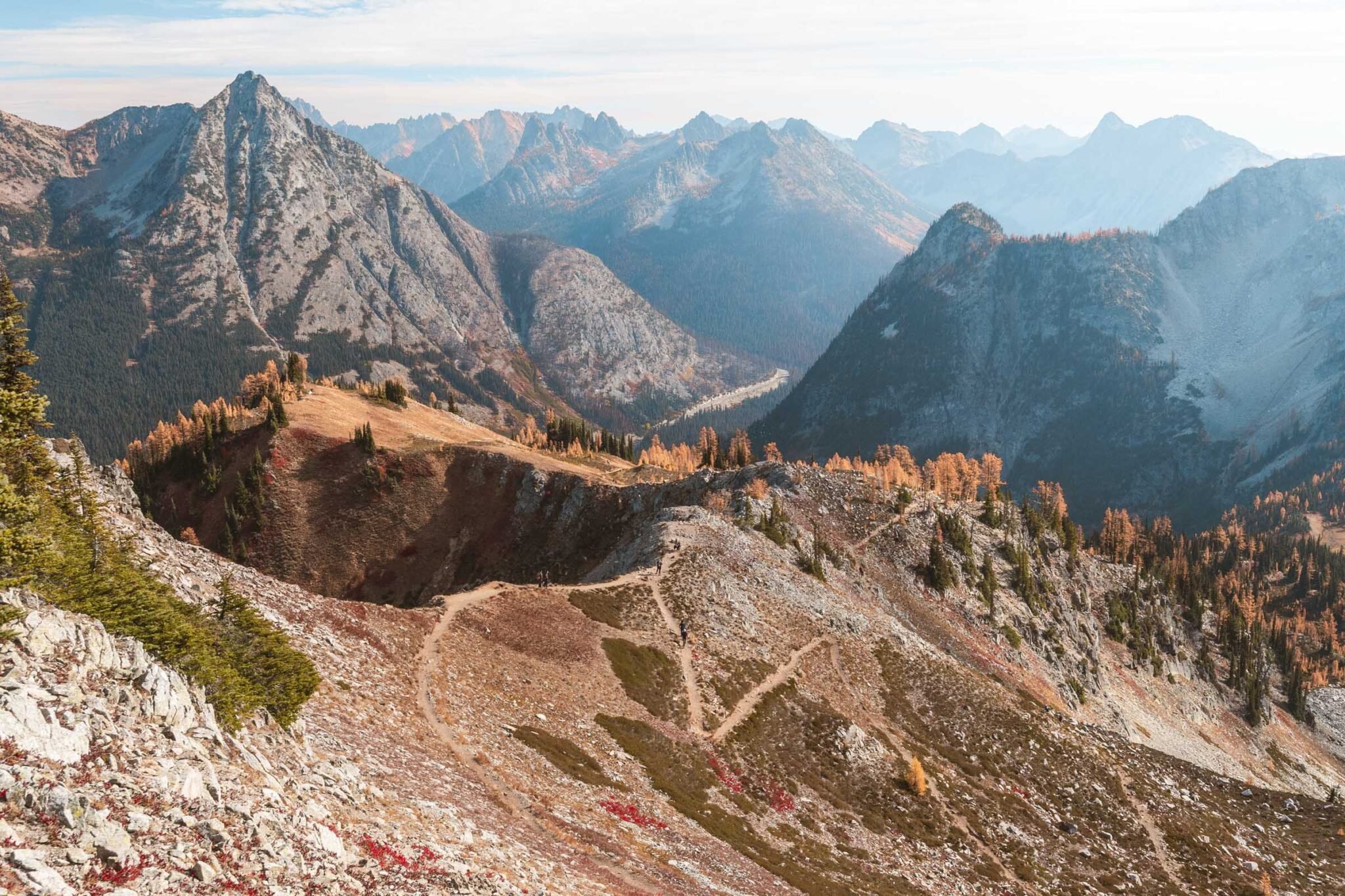 Maple Pass Loop in the North Cascades: Complete Hiking Guide
